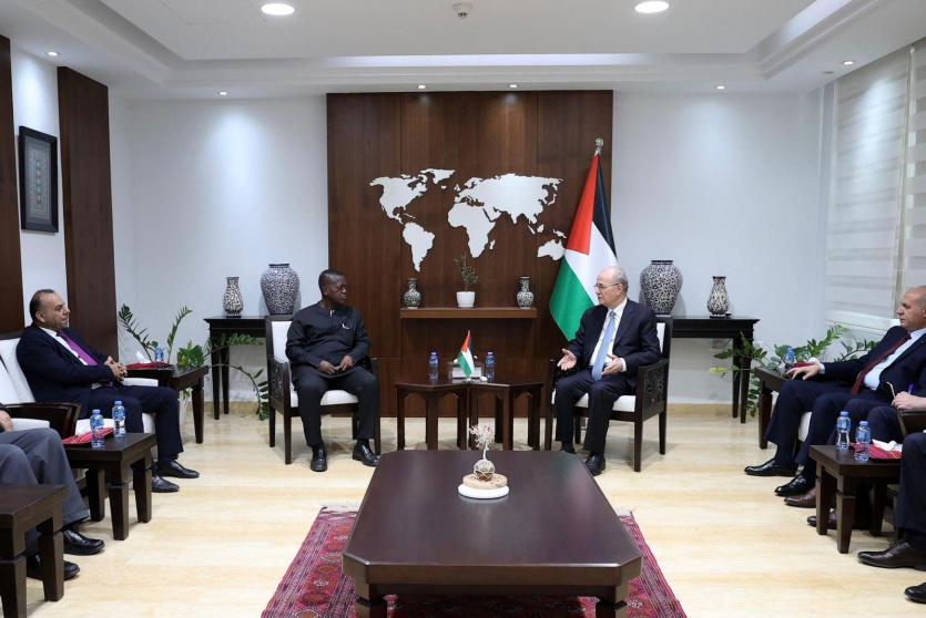مصطفى يلتقي رئيس اتحاد كتاب عموم إفريقيا ويؤكدان على دعم الثقافة الفلسطينية